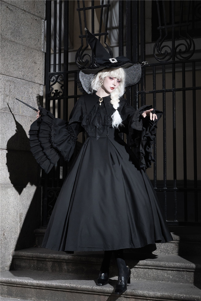 The Muppet Black Witch Hime Sleeves Lolita Dress and Cape