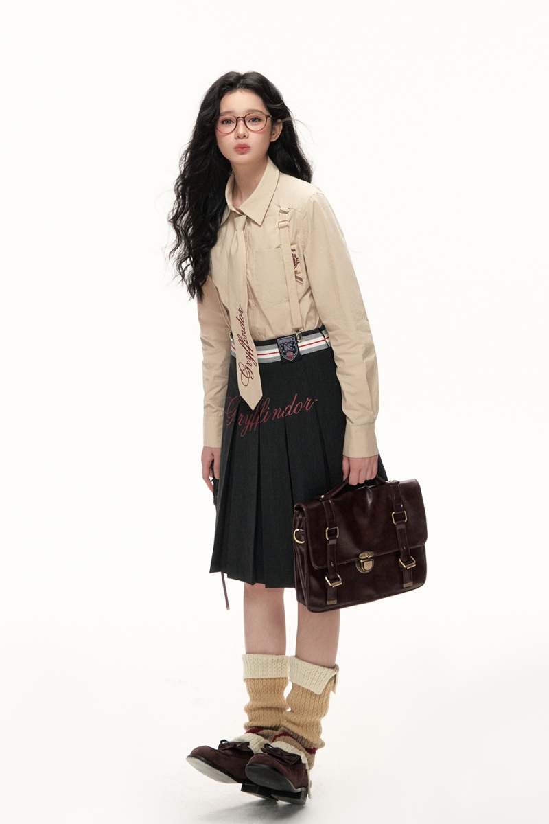 Kyouko & Harry Potter Collaborated Embroideried Blouse Pleated Skirt ...