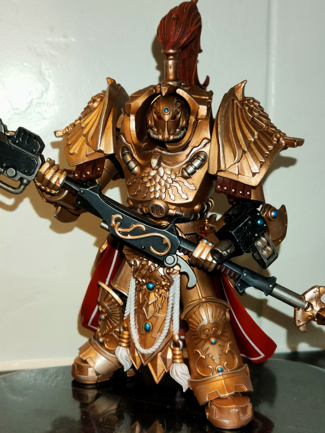 JOYTOY Warhammer 40k 1: 18 Adeptus Custodes